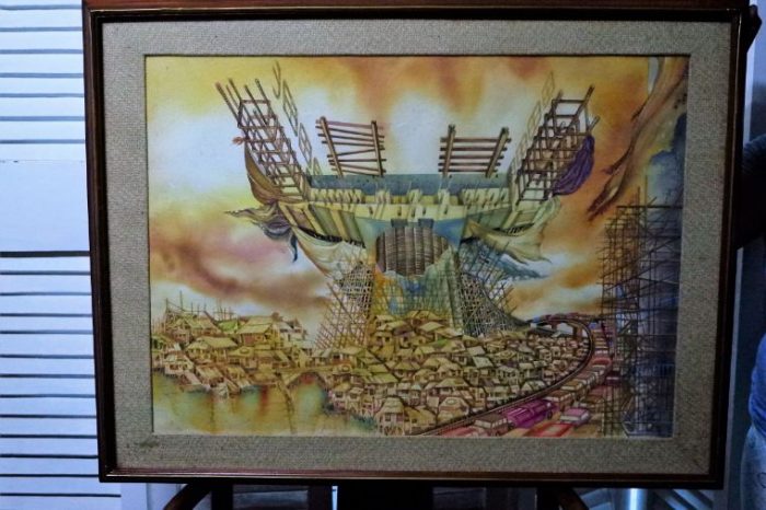 Building Edsa - Hand and Heart